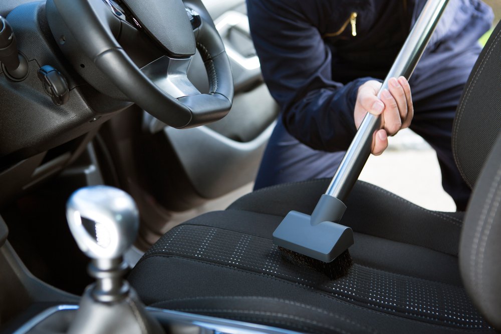 Polster reinigen - Alle Infos zu Polsterreiniger im Haushalt